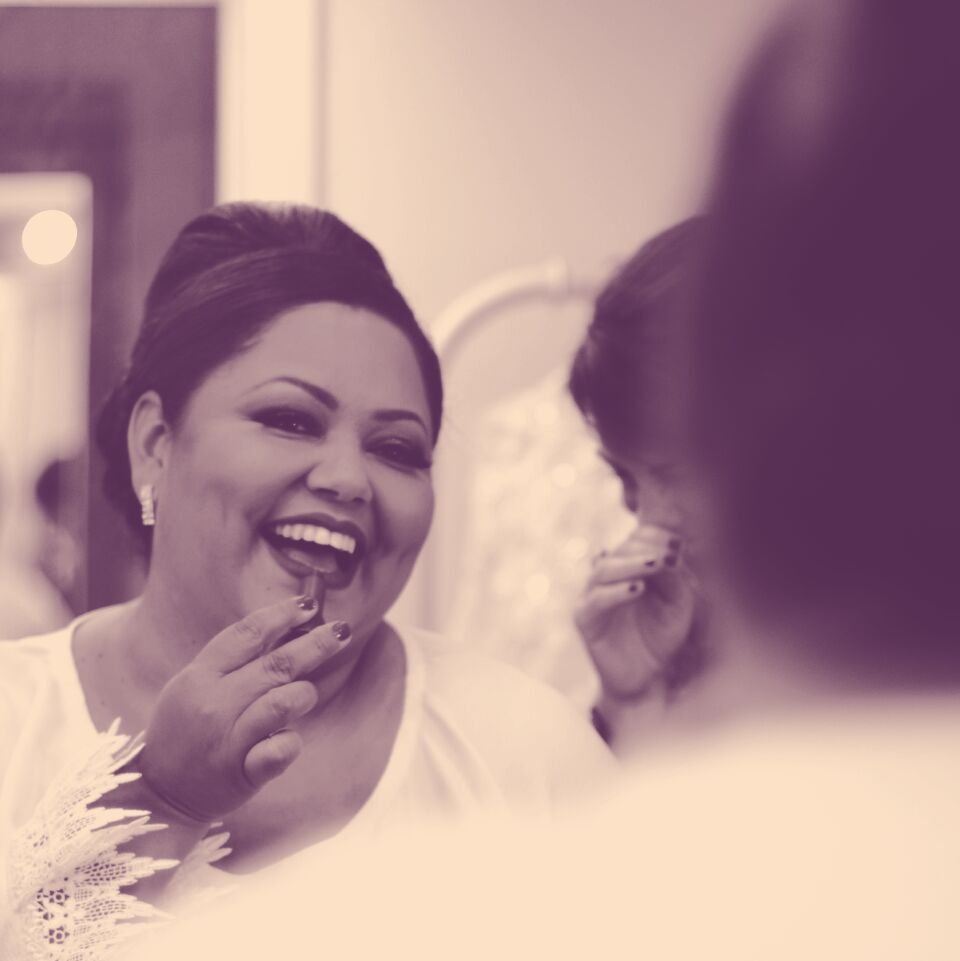 Deborah Rosa apresenta show “Divas do Rádio” em Porto Alegre • Leve-se